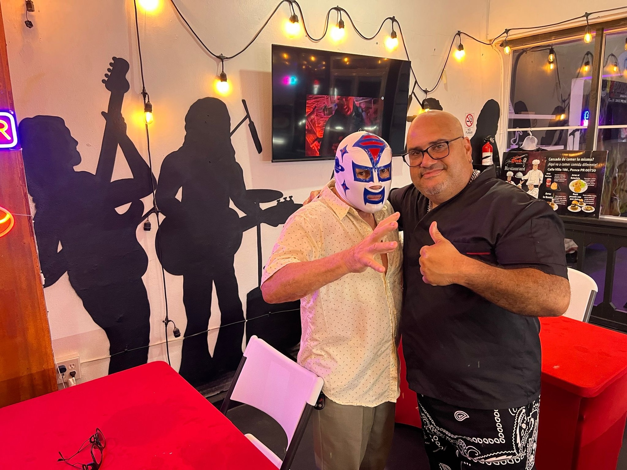 A Ponce Primera Convención de Leyendas de la Lucha Libre con El Invader ...