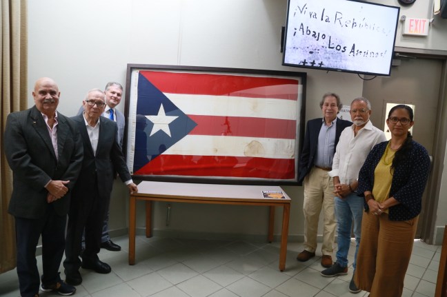 Develan histórica bandera de la Masacre de Ponce – Prensa sin censura